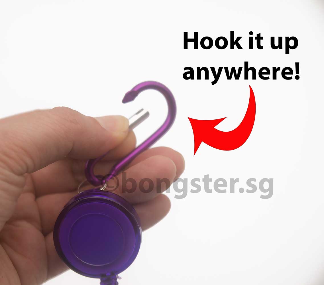 Retractable keychain with carabina hook – Bongster